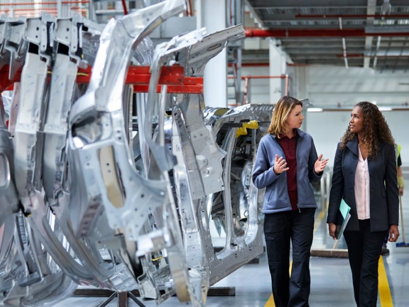 Whitepaper: Dynamic value network optimization in the automotive industry