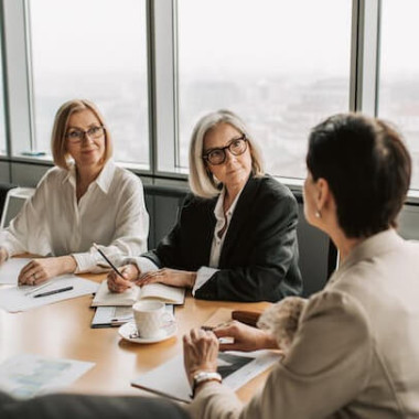 Multi-Generational Teams for Innovation