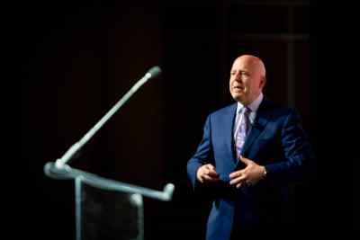 Shep Hyken on How to Create Moments of Magic for Your Customers