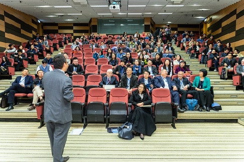 Personal Learning: The Multiple Benefits of Guest Lecturing
